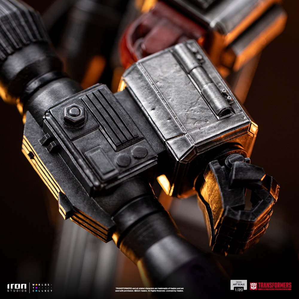 Megatron 1:20 Scale Statue by Iron Studios | Sideshow Collectibles