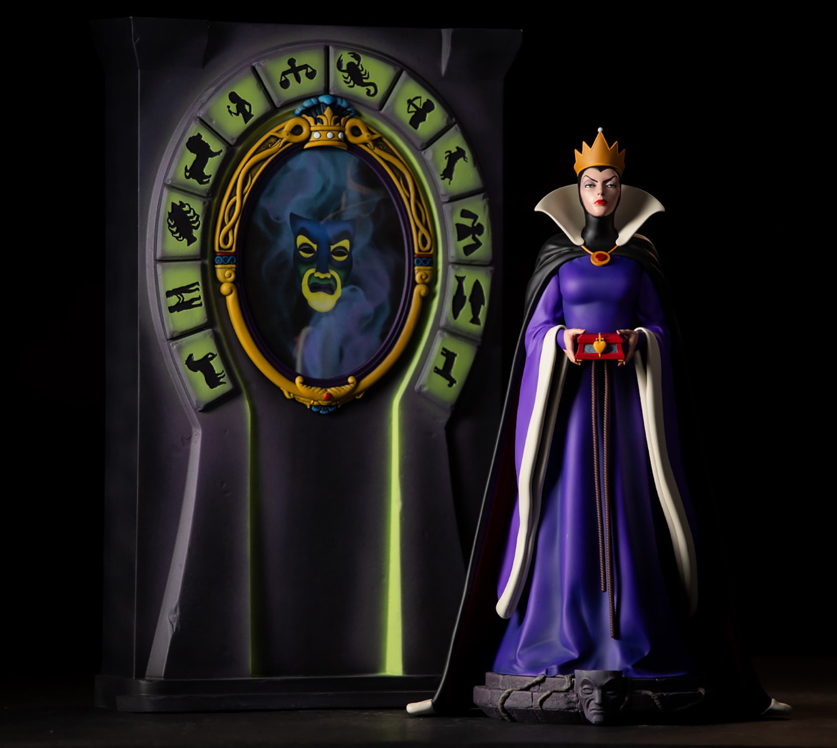Evil Queen 1:5 Scale Statue by PCS | Sideshow Collectibles