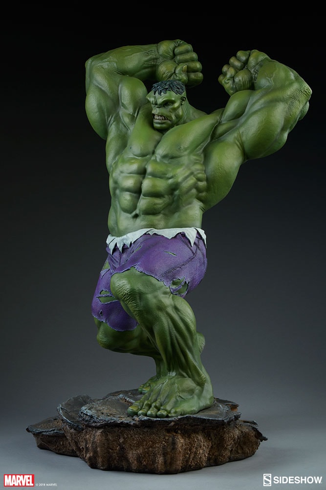 Marvel Hulk Statue by Sideshow Collectibles | Sideshow Collectibles