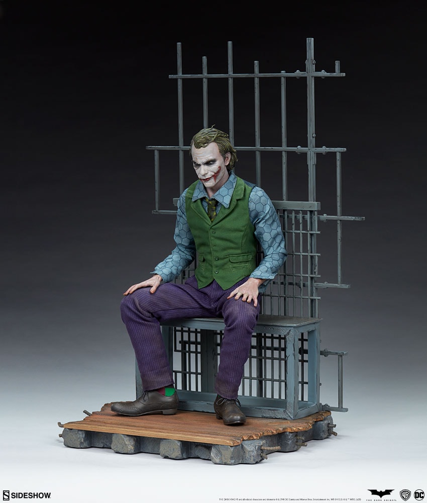 The Joker Premium Format Figure | Sideshow Collectibles