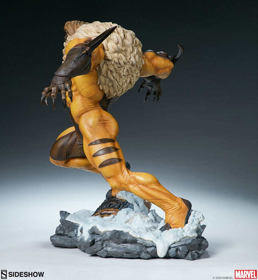 Exclusive Marvel Sabretooth Premium Format Figure by Sideshow ...