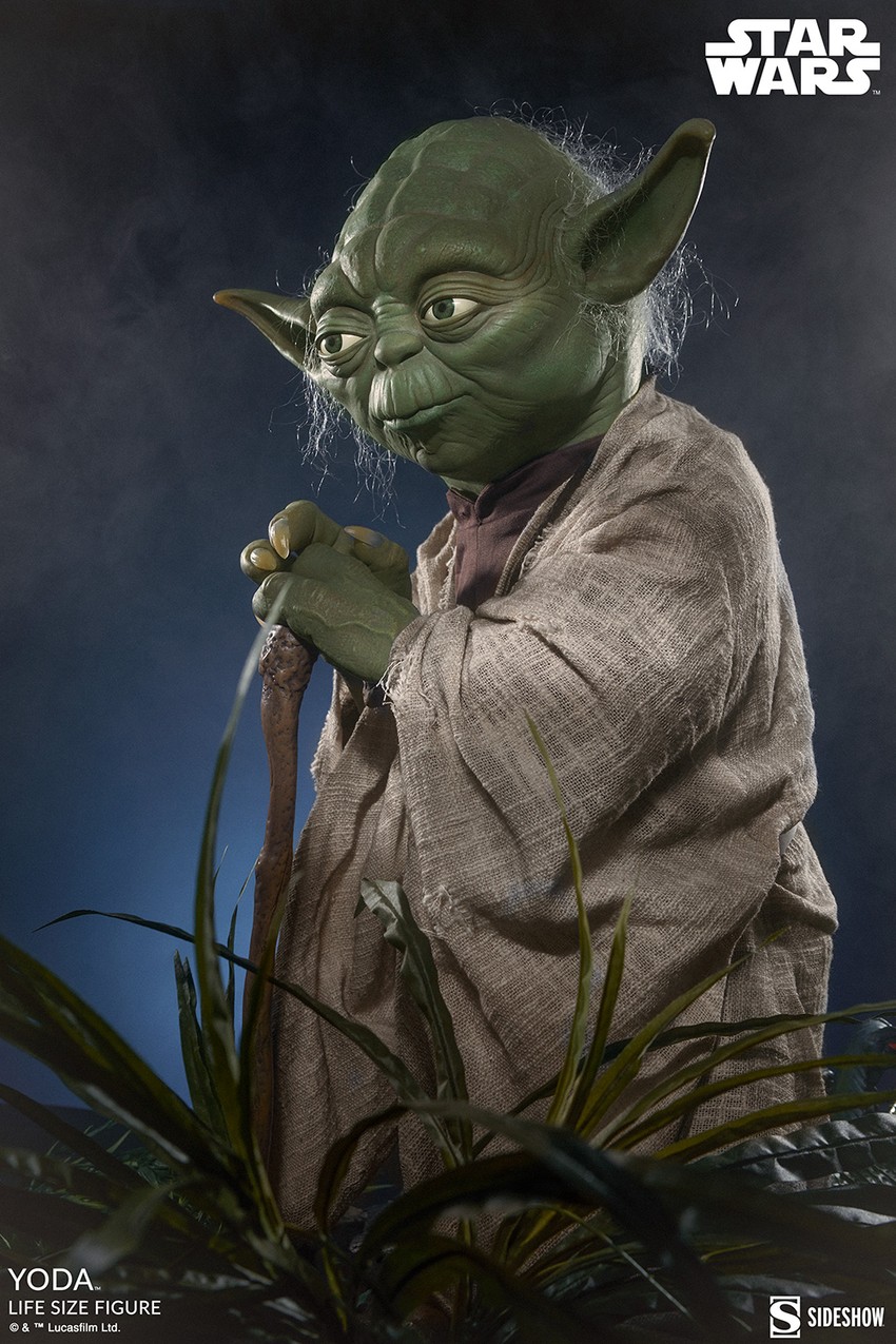 Star Wars Yoda Life-Size Figure by Sideshow Collectibles | Sideshow ...