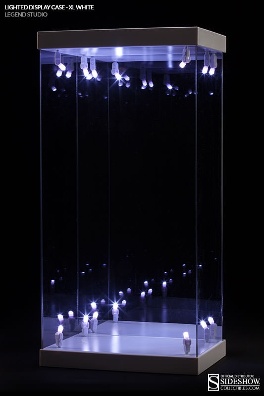 Lighted Display Case by Legend Studio | Sideshow Collectibles