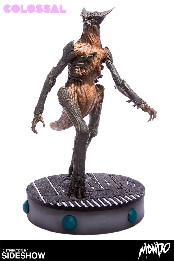 Colossal Colossal Giant Monster Maquette by Mondo | Sideshow Collectibles