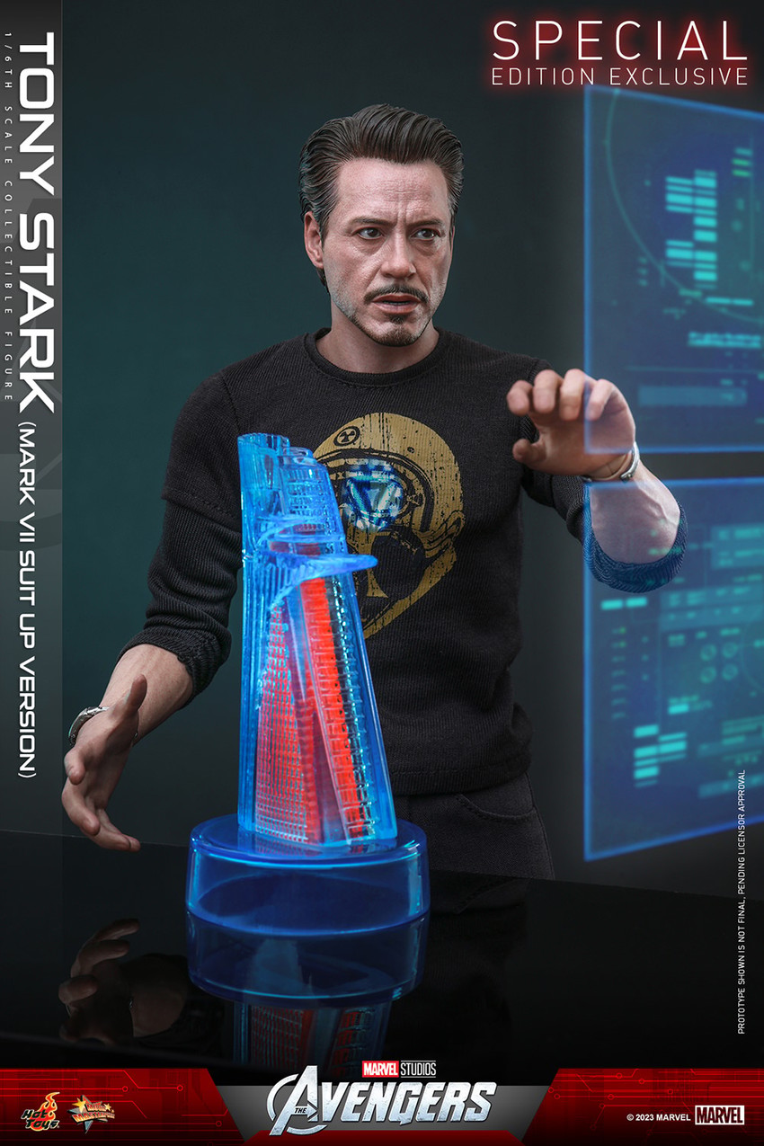 Tony Stark (Mark VII Suit up Version) Sixth Scale Figure by Hot Toys ...