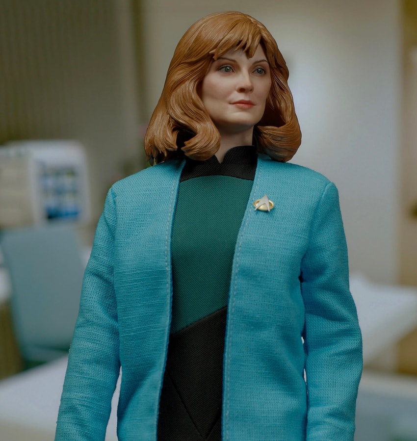 Dr. Beverly Crusher (Essential Edition) Sixth Scale Figure by EXO-6 ...