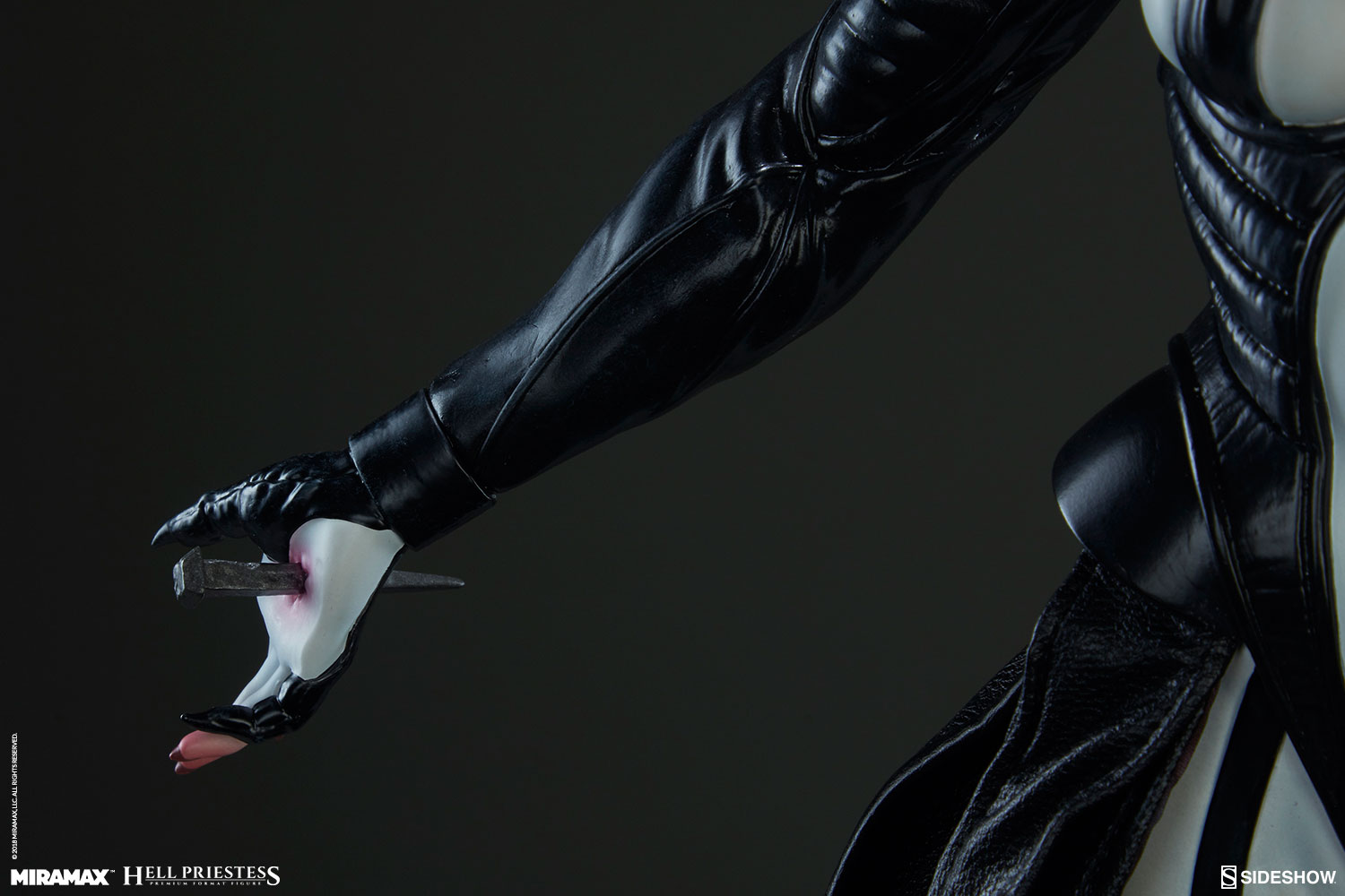 Hell Priestess Hell Priestess Premium Format(TM) Figure by S | Sideshow ...