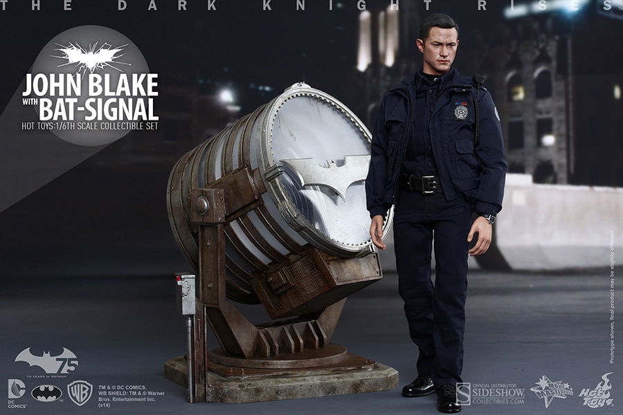 Hot Toys Batman - John Blake with Bat-Signal Collectible Set by Hot ...