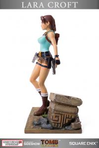 Tomb Raider Lara Croft Statue by Gaming Heads | Sideshow Collectibles