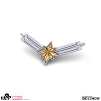 Captain Marvel's Gold Necklace | Sideshow Collectibles