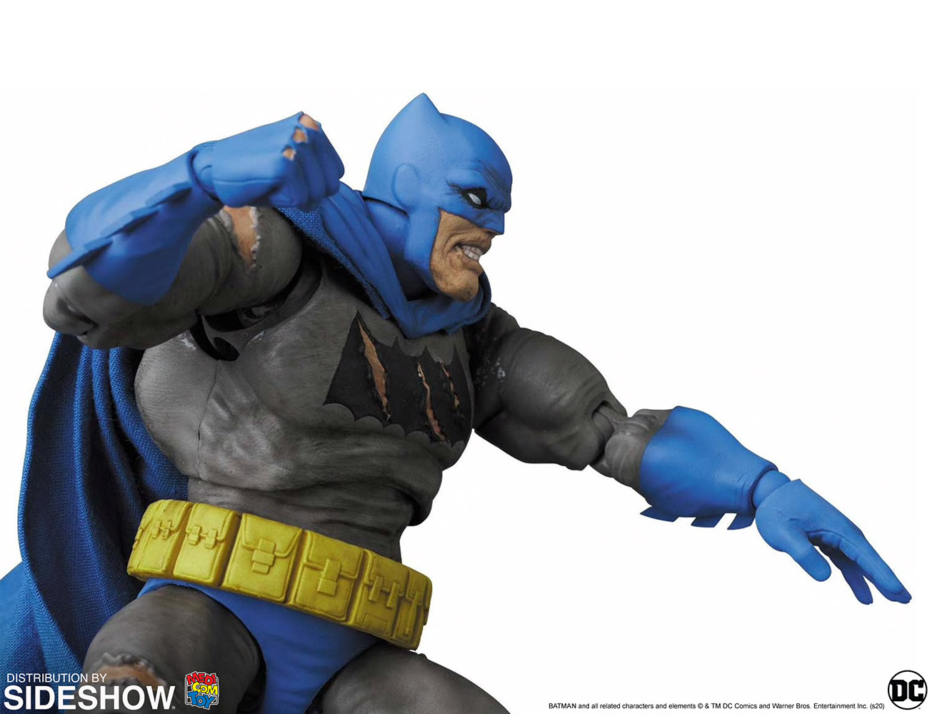 Batman (The Dark Knight Triumphant) MAFEX Collectible Figure by Medicom ...