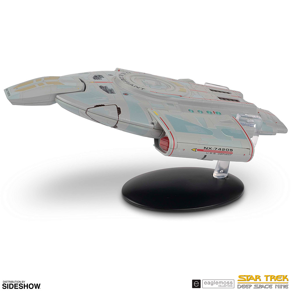 USS Defiant XL Edition Star Trek Ship by Eaglemoss | Sideshow Collectibles